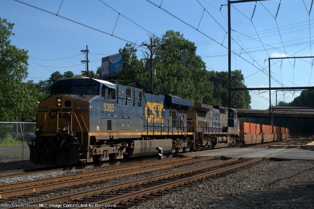 CSX ES40DC 5385 leads L034-24